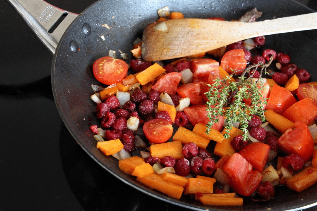 La Double Côte de Veau, Sauce aux Fruits rouges - Casserole et Chocolat