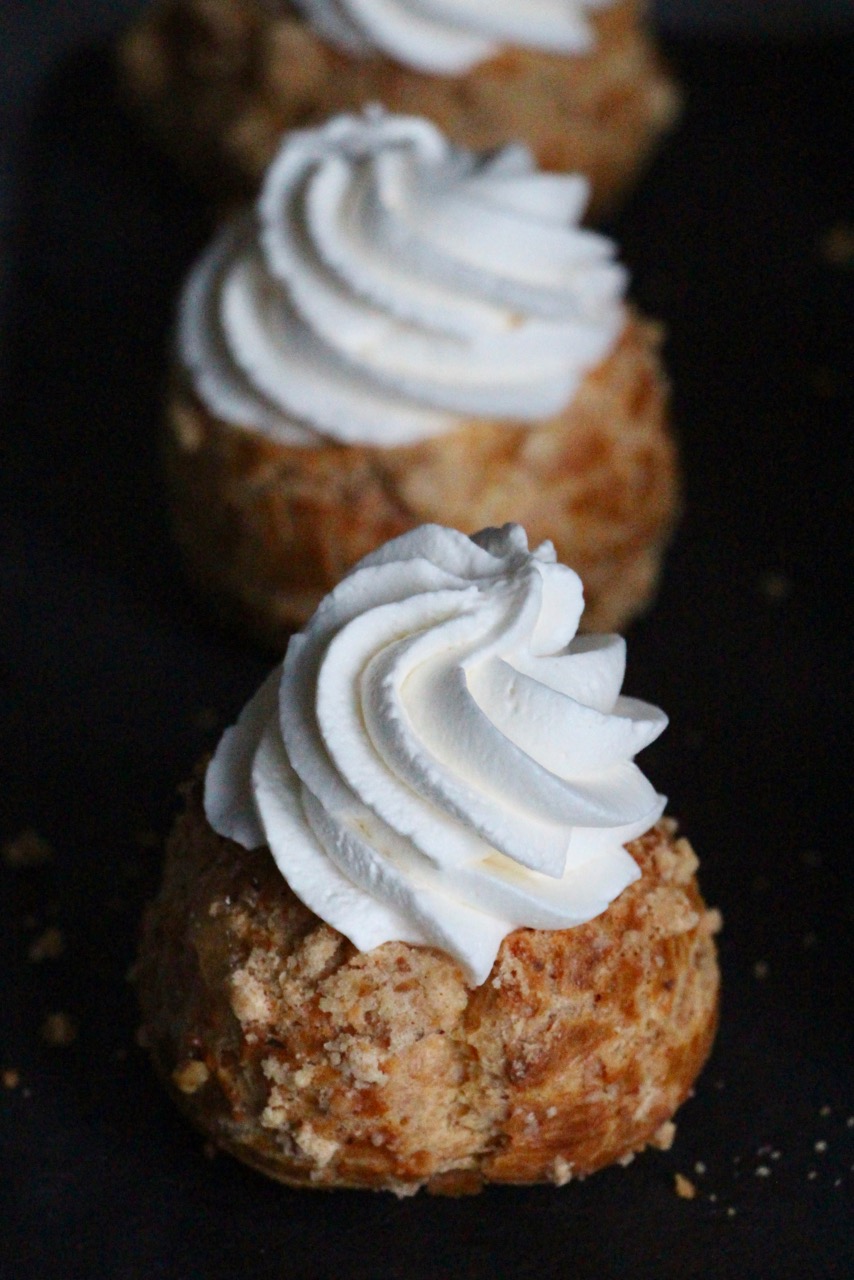 Choux Chantilly et Confit de Poire - Casserole et Chocolat