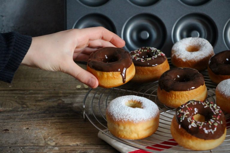 Donuts au Four : Casserole et Chocolat