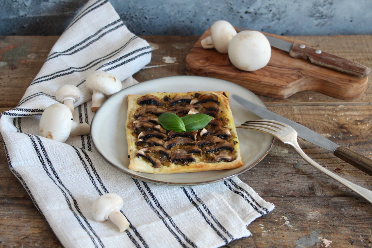 Tarte fine aux Champignons - Casserole et Chocolat