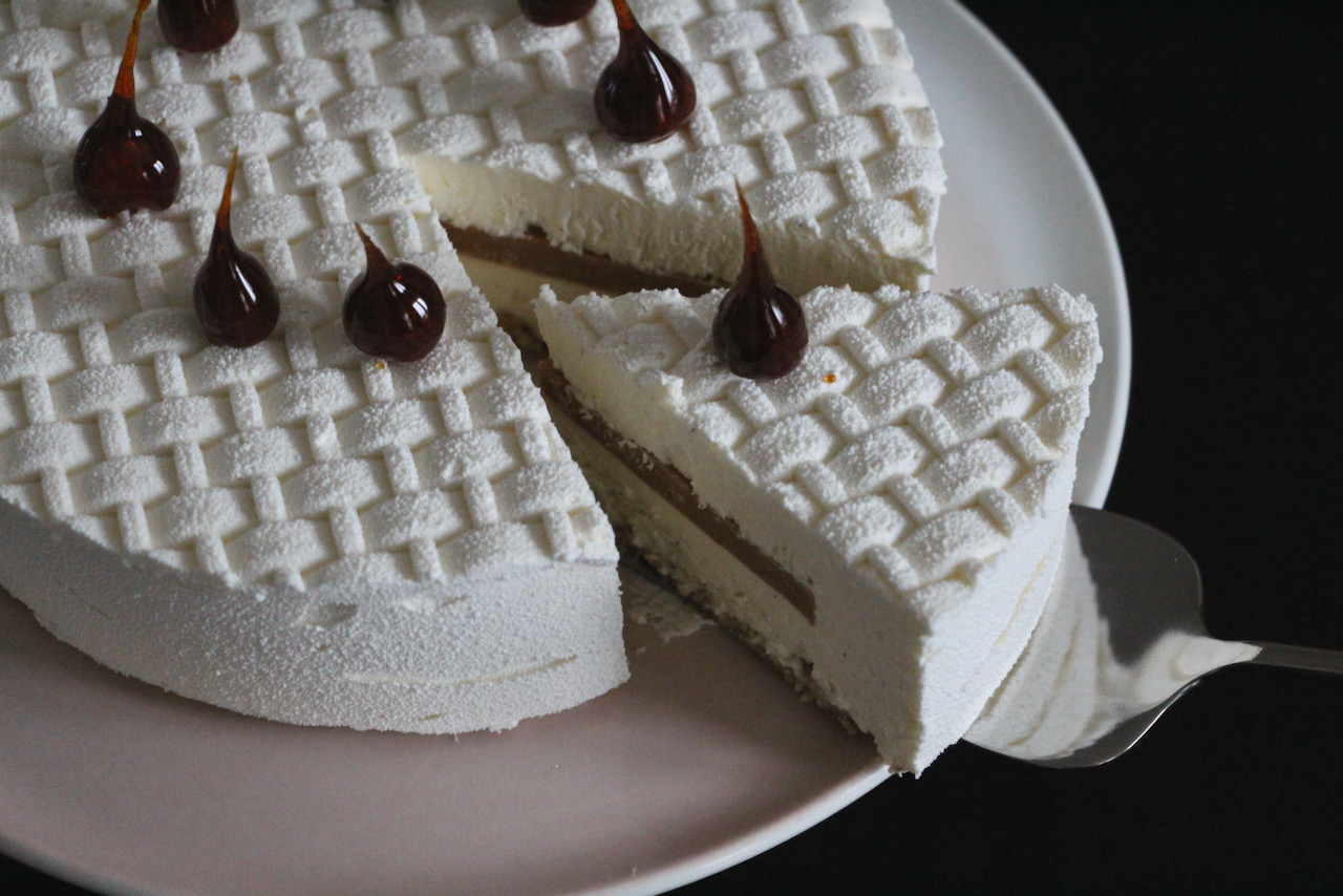 Entremet Vanille, Noisette et Caramel - Casserole et Chocolat