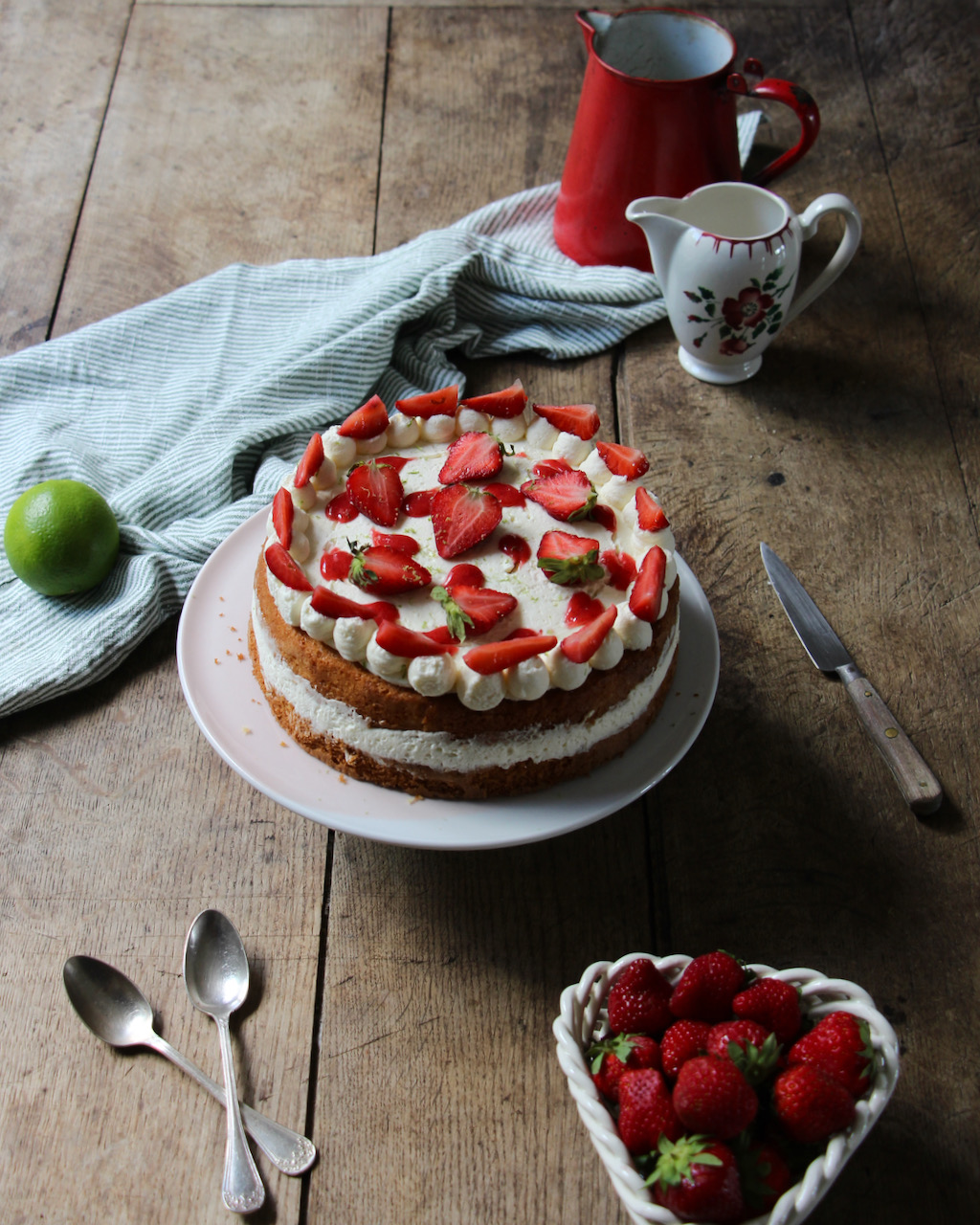 Sponge Cake à la Fraise (Gâteau Eponge) - Casserole et Chocolat