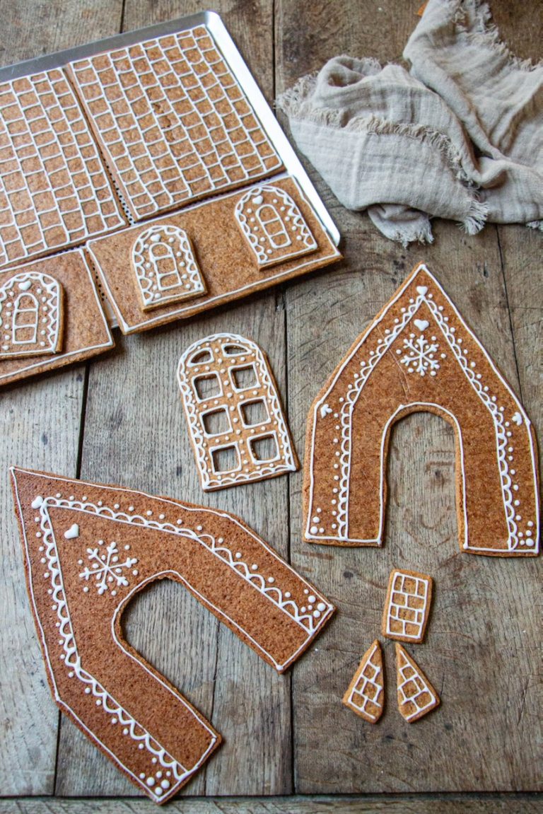 La Maison de Noël en Pain d'Epices : Casserole et Chocolat